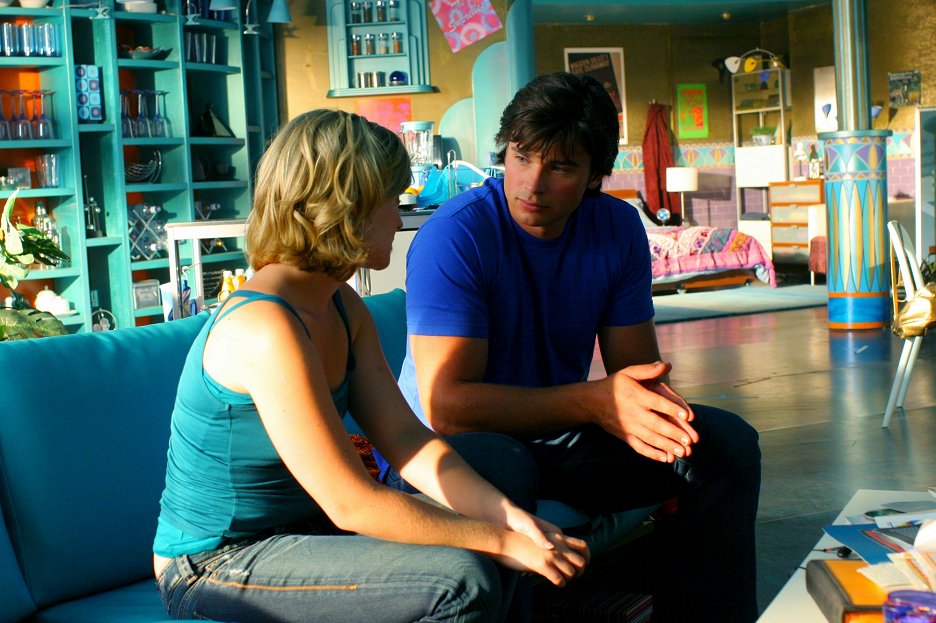 Smallville - Zrádná příroda (S06E03) (2006) | ČSFD.cz