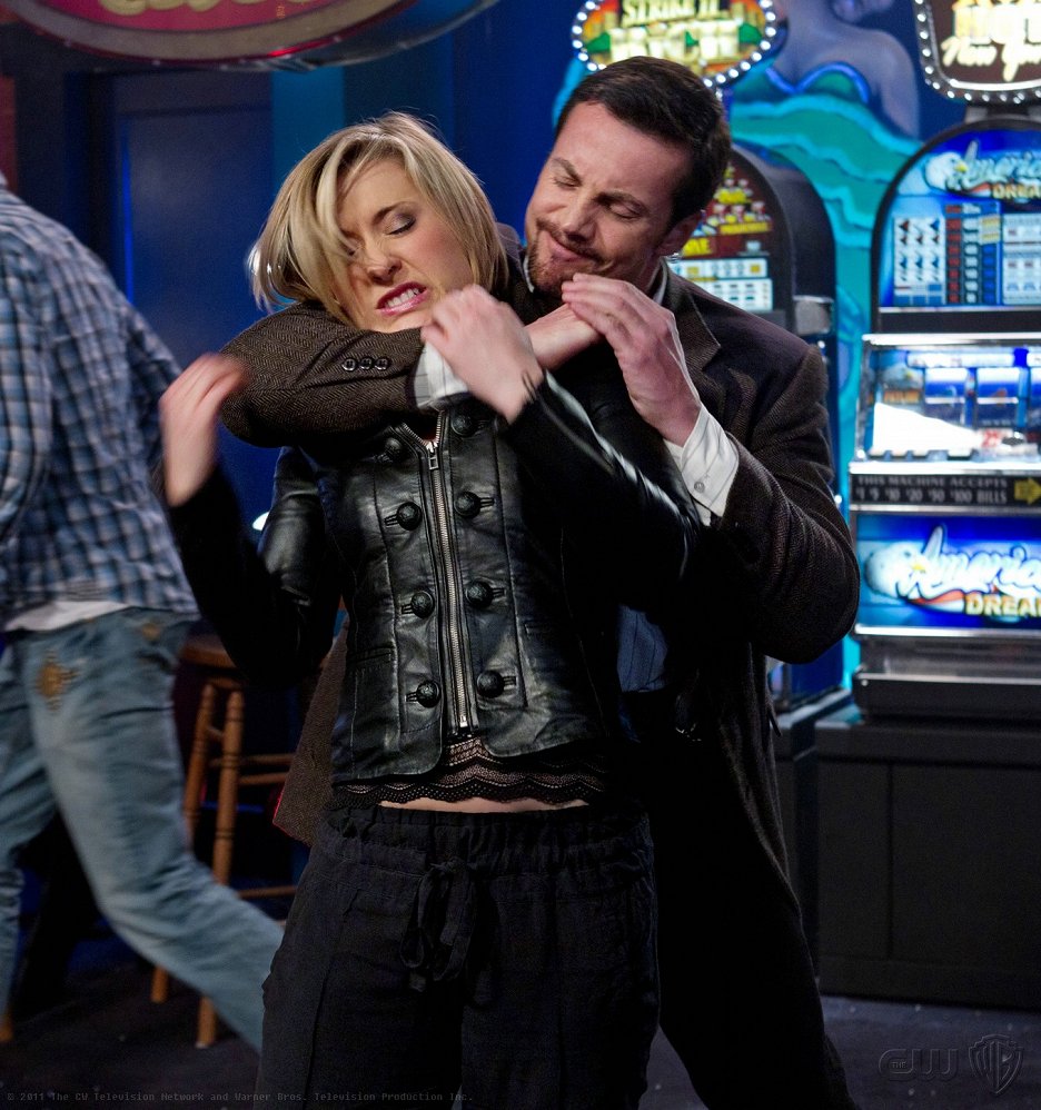 Smallville - Fortune (S10E15) (2011) | ČSFD.cz