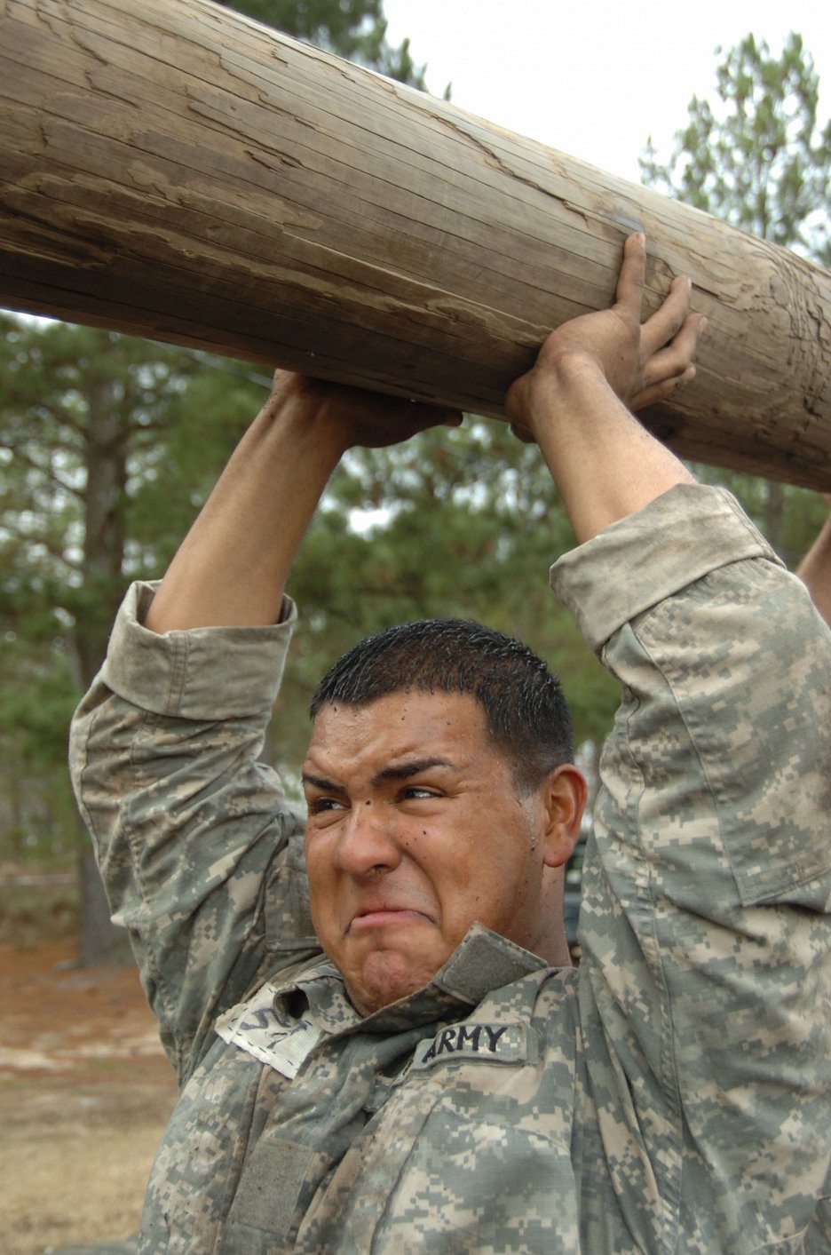 Two Weeks in Hell (2009) | ČSFD.cz