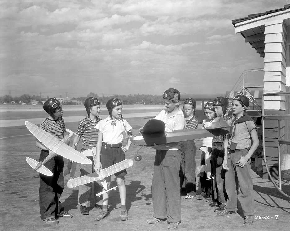 Danger Flight (1939) | ČSFD.cz