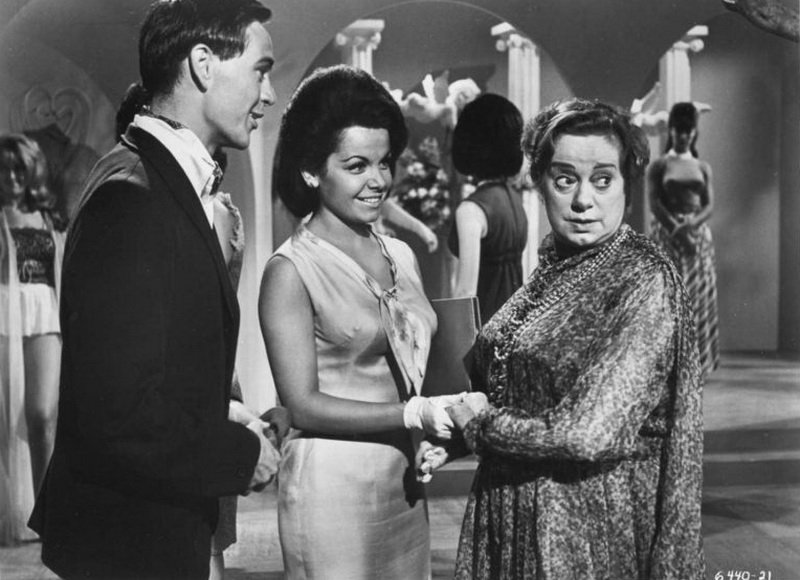 Pajama Party (1964) | ČSFD.cz