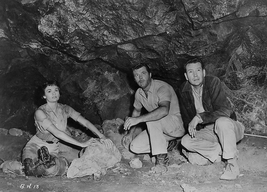 The Cyclops (1957) | ČSFD.cz