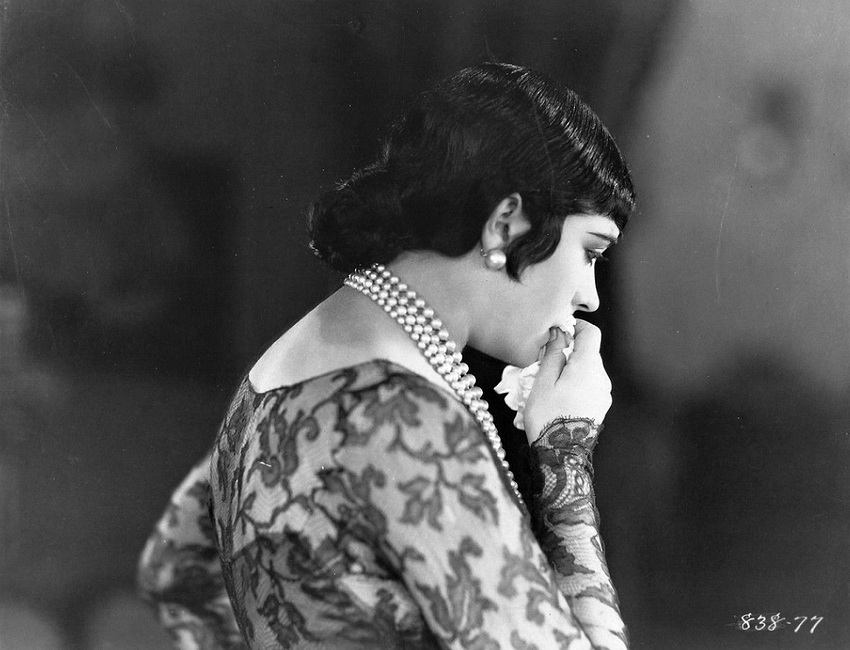 Dáma z velkého světa (1925) | ČSFD.cz