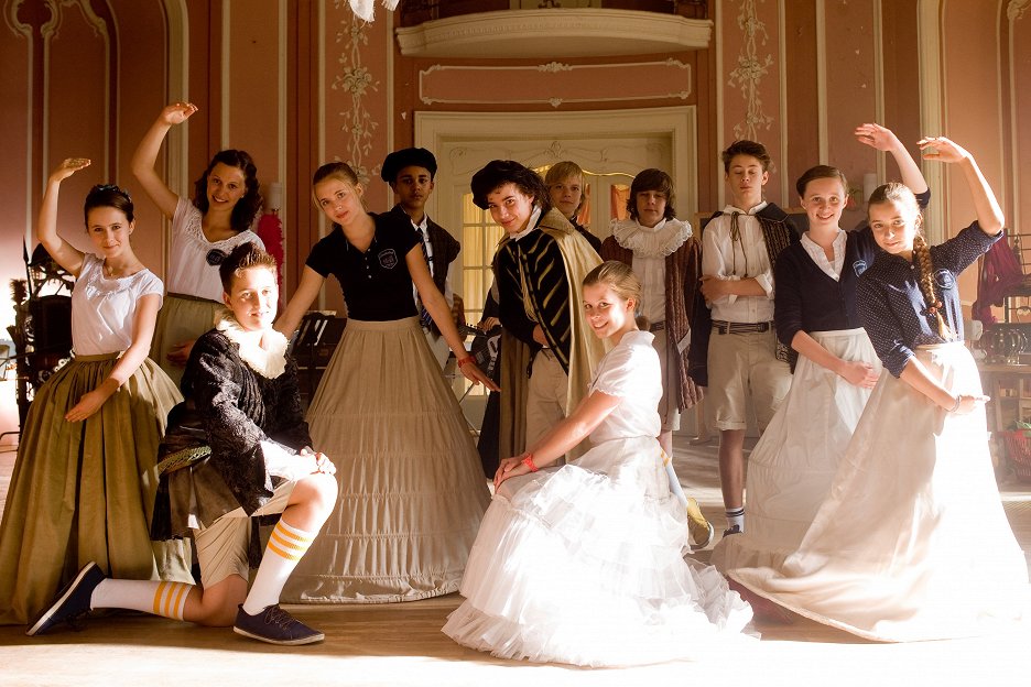 Hanni & Nanni 3 (2013) | ČSFD.cz