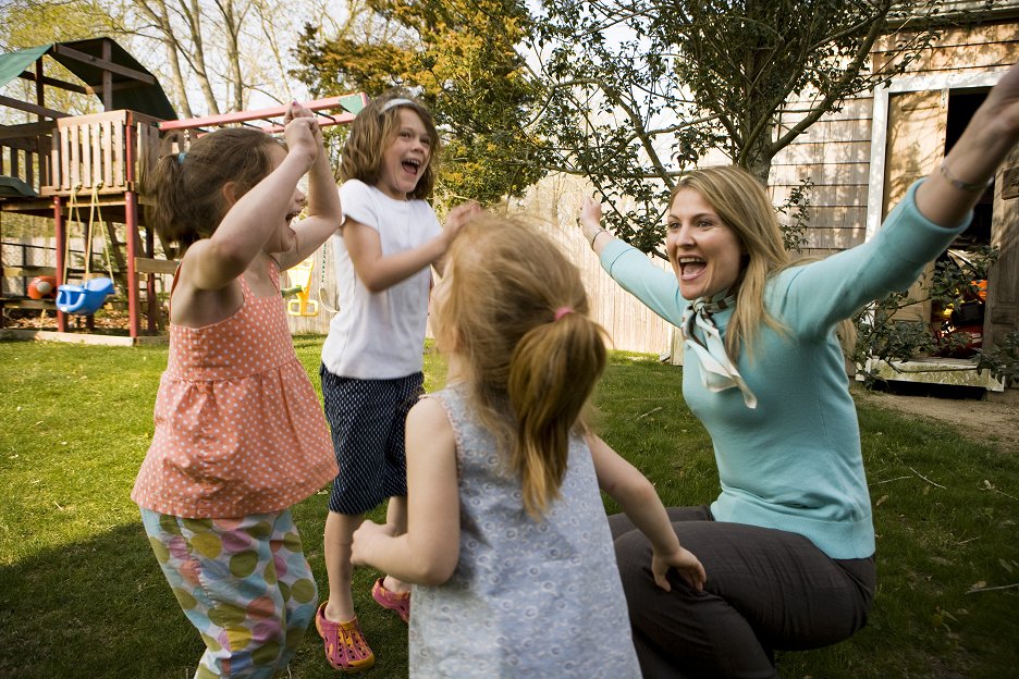 Take Home Nanny (2008) | ČSFD.cz