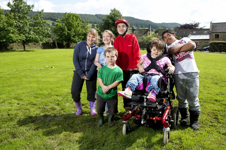 Born Different (2010) | ČSFD.cz