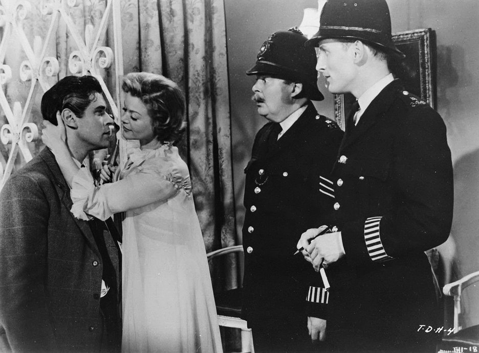 The Extra Day (1956) | ČSFD.cz