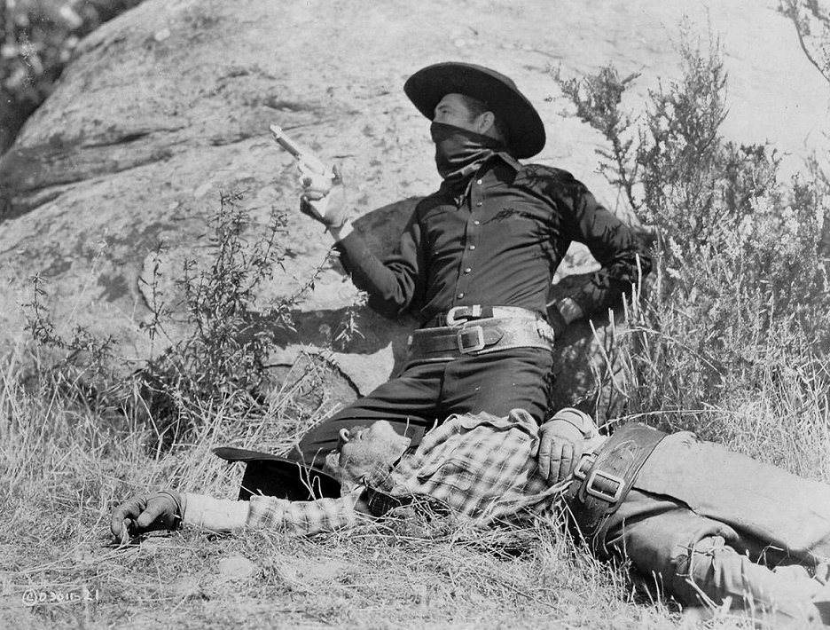 Both Barrels Blazing (1945) | ČSFD.cz