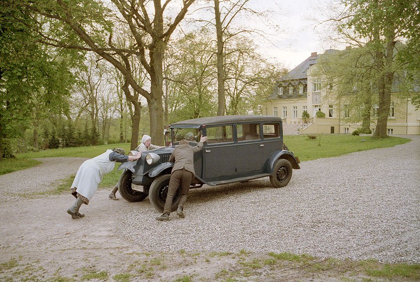 Abenteuer 1927 - Sommerfrische (2005) | ČSFD.cz