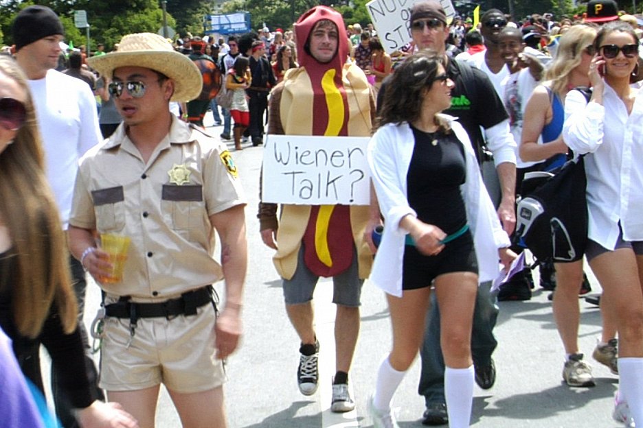 UnHung Hero (2013) | ČSFD.cz