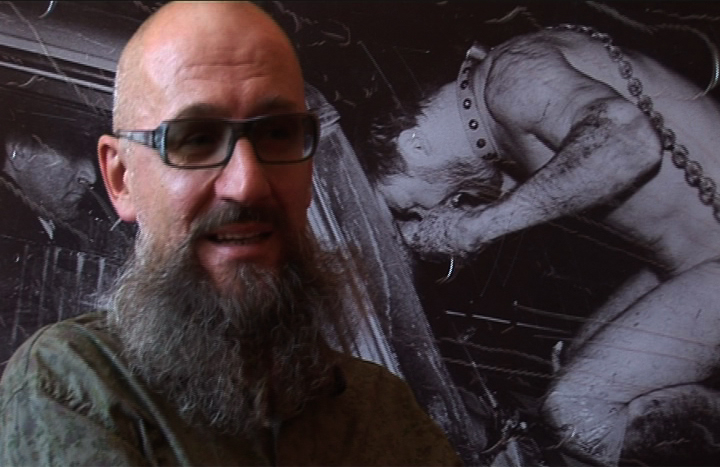 Oleg Kulik: Vyzov i Provokacija (2008) | ČSFD.cz