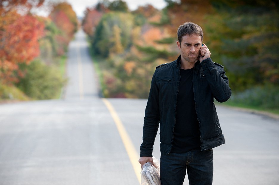 Agent bez minulosti - Green Falls (S01E02) (2011) | ČSFD.cz