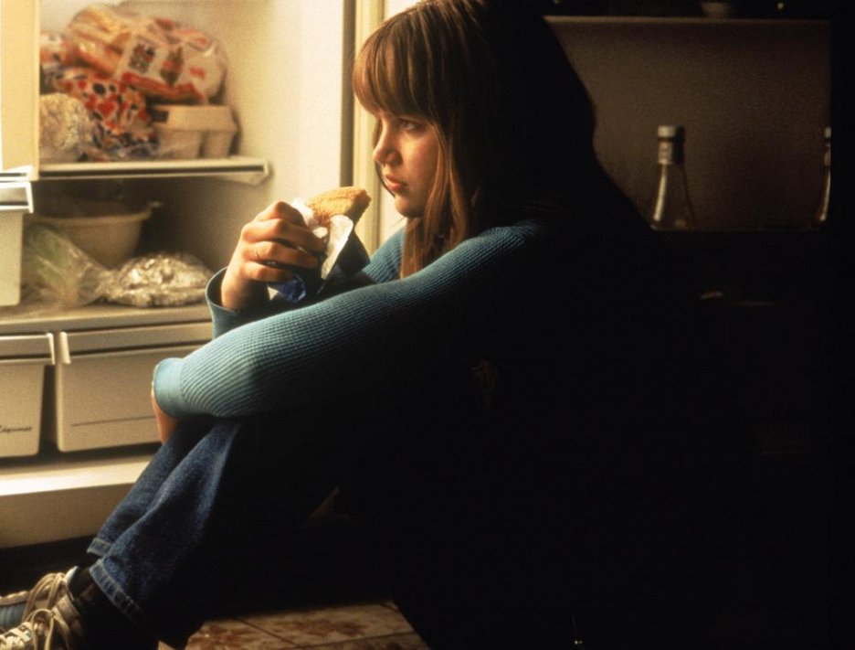 Alison Folland | Ciekawostki | ČSFD.cz