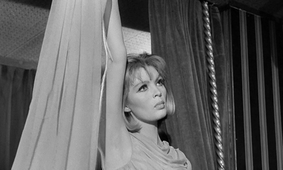 Strip-tease (1963) | ČSFD.cz