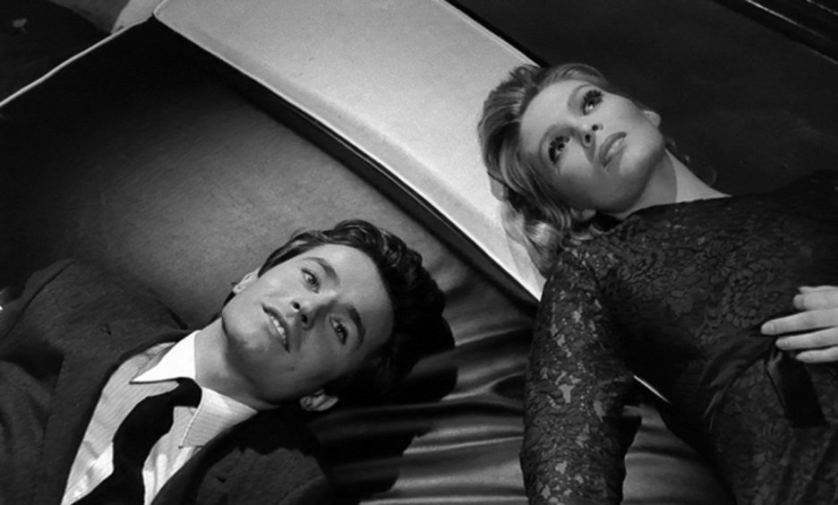 Strip-tease (1963) | ČSFD.cz