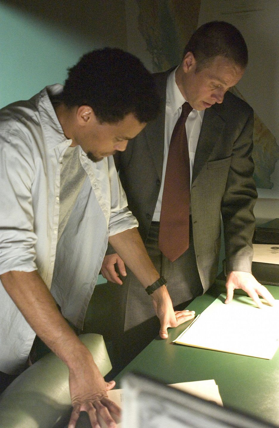 V utajení - Target (S01E02) (2005) | ČSFD.cz