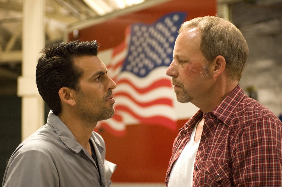 V utajení - Hijack (S01E09) (2005) | ČSFD.cz