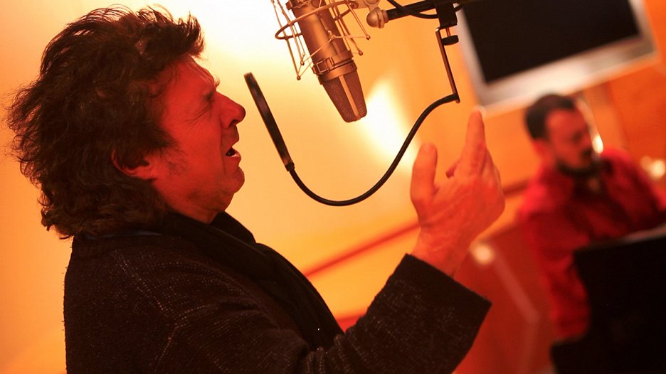 Morente (2011) | ČSFD.cz