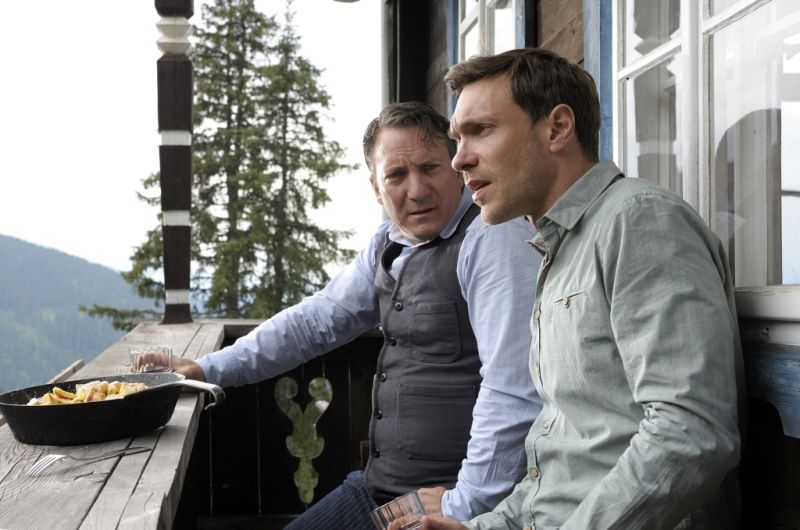 Der Metzger und der Tote im Haifischbecken (2015) | ČSFD.cz