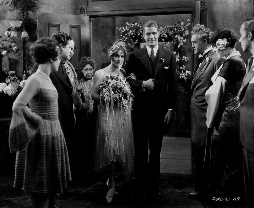 Upstream (1927) | ČSFD.cz