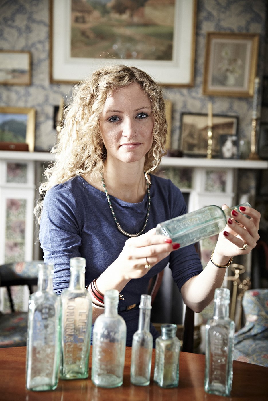 Hidden Killers of the Victorian Home (2013) | Creators | ČSFD.cz