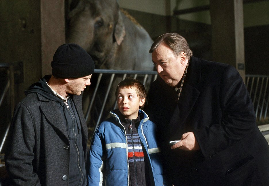 Tlusťoch - Obětní beránek (S01E01) (2005) | ČSFD.cz