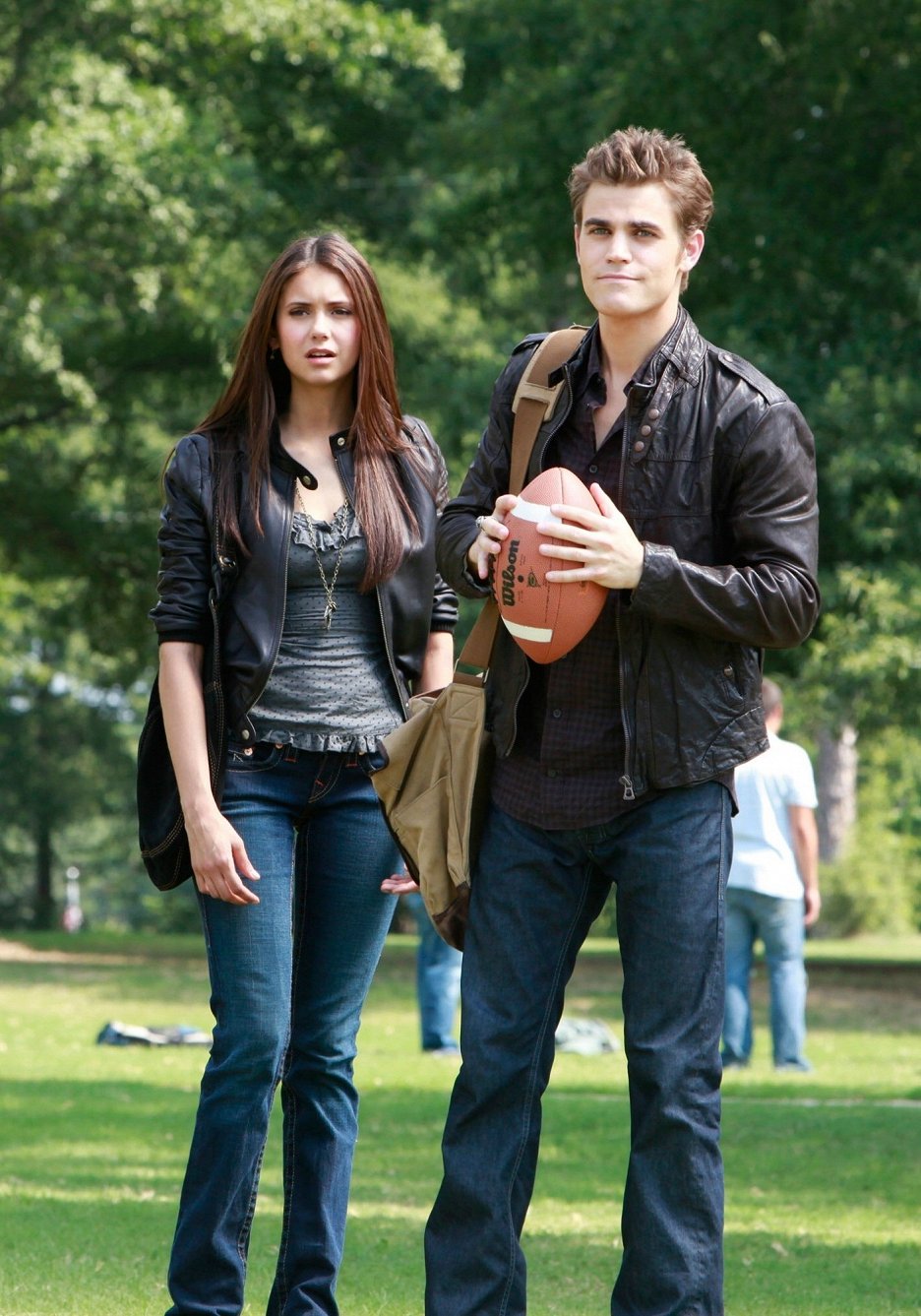The Vampire Diaries - Monster (S01E03) (2009) | ČSFD.cz