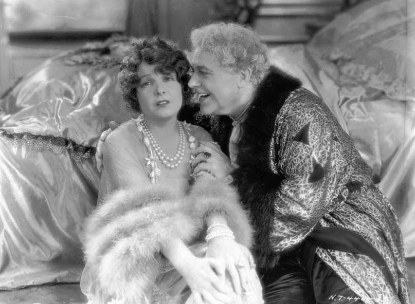 Du Barry, Woman of Passion (1930) | ČSFD.cz