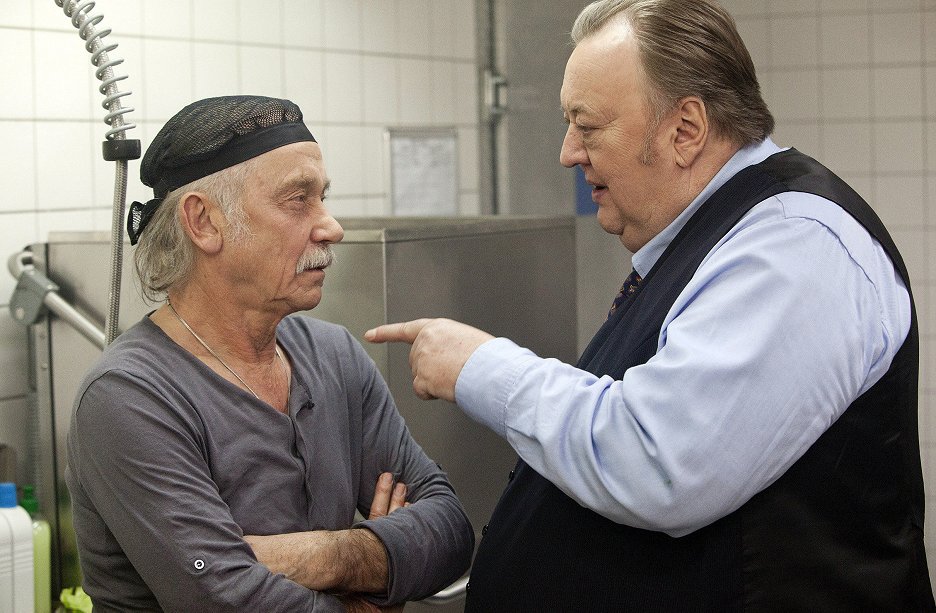 Tlusťoch - Příliš mnoho kuchařů (S04E05) (2012) | ČSFD.cz