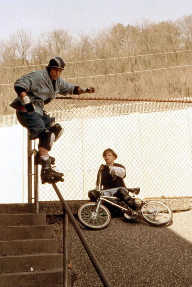 Ve vzduchu (1993) | ČSFD.cz