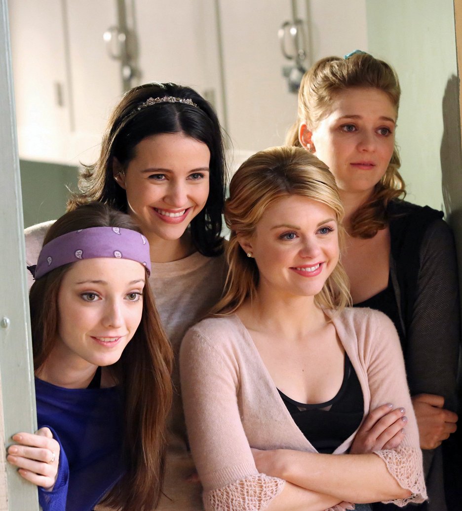 Bunheads (2012) | ČSFD.cz