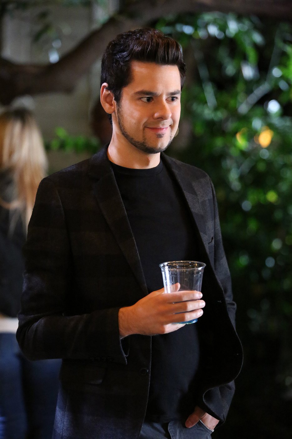 Prolhané krásky - Chybím vám nastokrát (S05E05) (2014) | ČSFD.cz