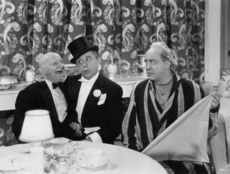 Ghost Catchers (1944) | ČSFD.cz