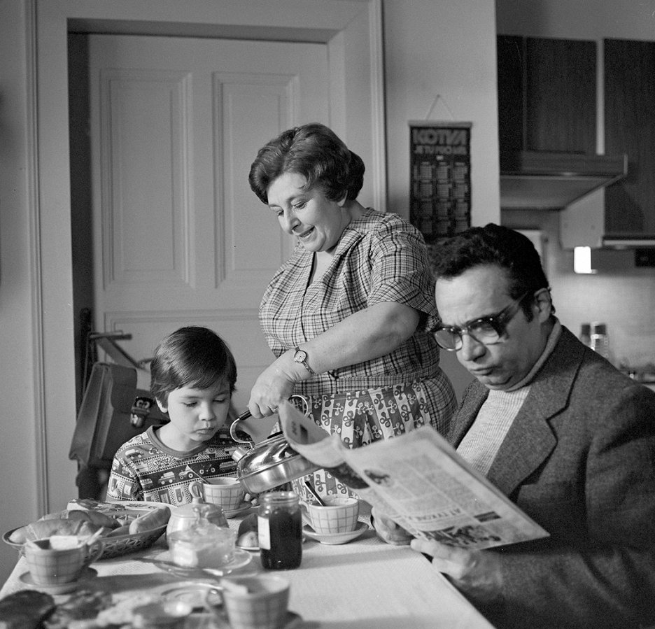 Arabela - Jak pan Majer našel zvoneček (E01) (1980) | ČSFD.cz