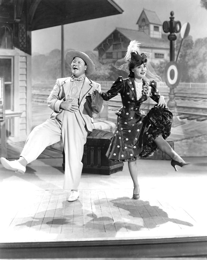 Hello Frisco, Hello (1943) | ČSFD.cz