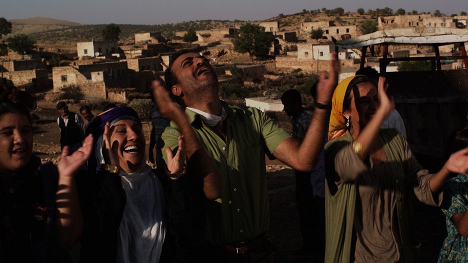 Ay Lav Yu (2010) | ČSFD.cz