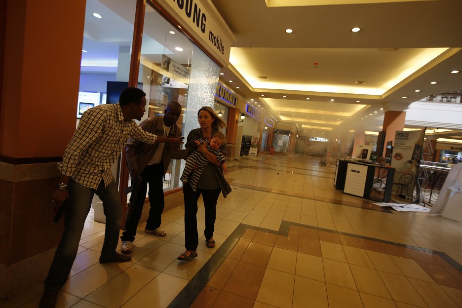 Terror at the Mall (2014) | ČSFD.cz