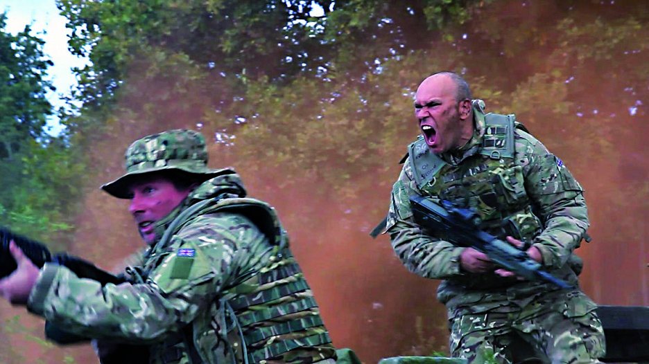 Hooligans at War: North vs. South (2014) | Cineastas | ČSFD.sk