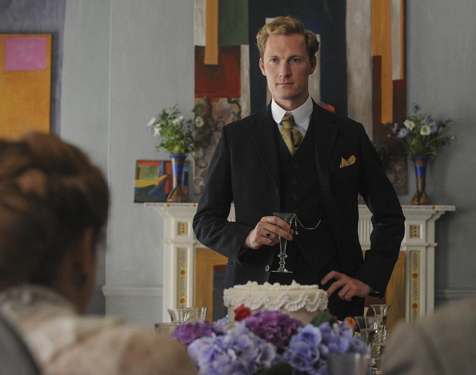 Sam Hoare | Galerie - Z filmu | ČSFD.cz