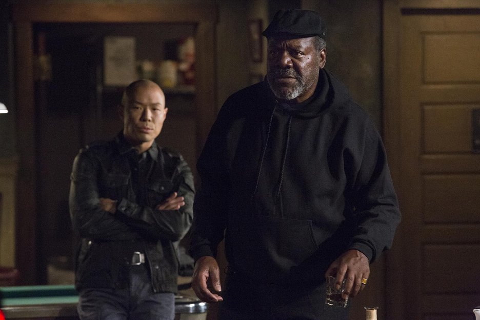 Banshee - Před mrtvými se neschováš (S03E07) (2015) | ČSFD.cz