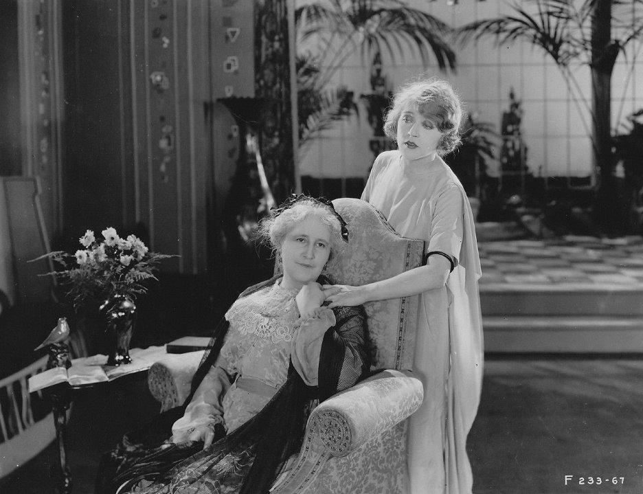 The Gilded Lily (1921) | ČSFD.cz