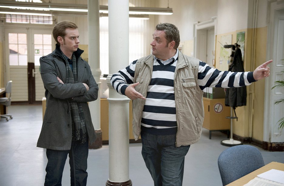 Alles Klara - Der allerletzte Zeuge (S01E12) (2012) | Galeria - Z ...