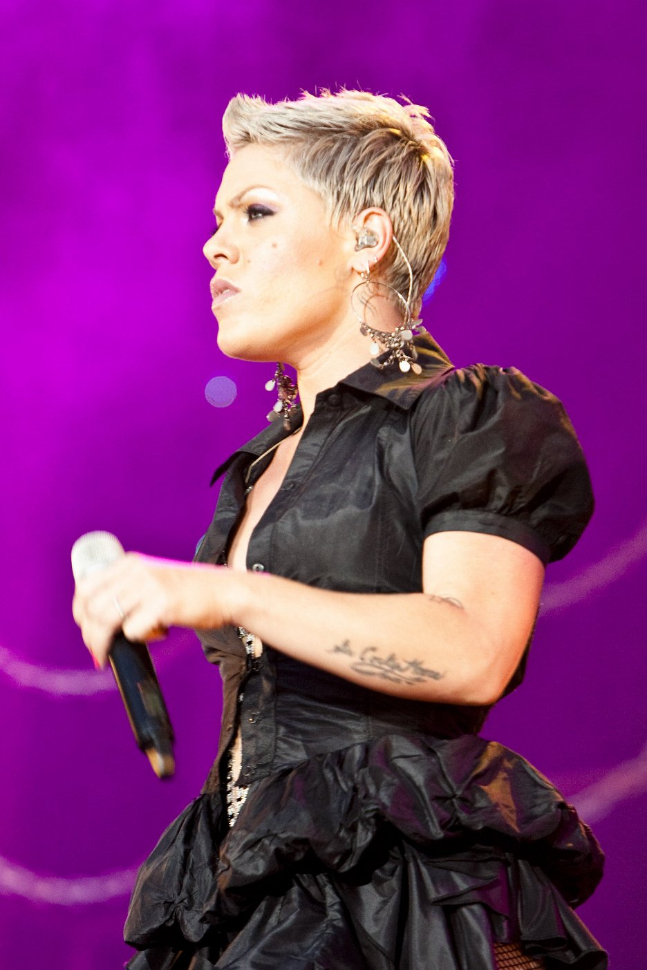 Pink (2006) | ČSFD.cz