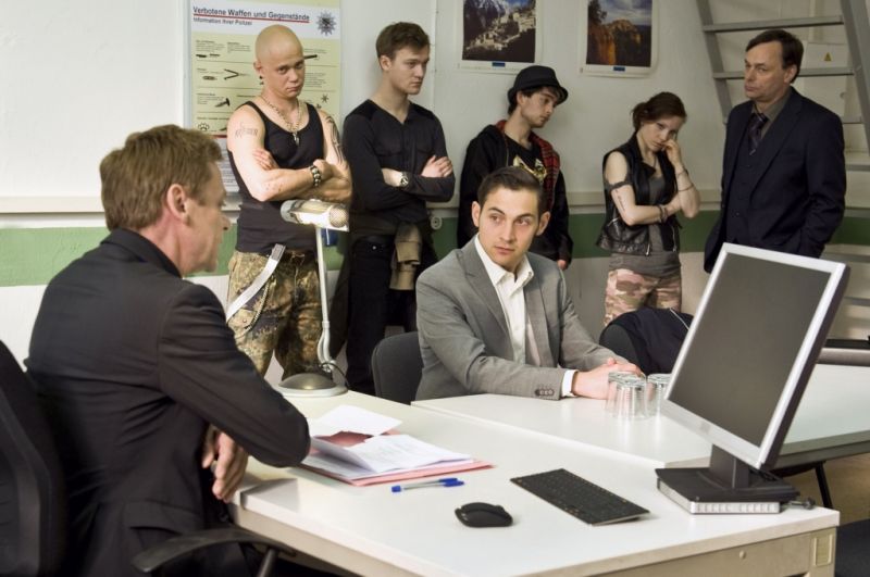 Volejte policii 110 - Der verlorene Sohn (S42E07) (2013) | Galerie - Z ...