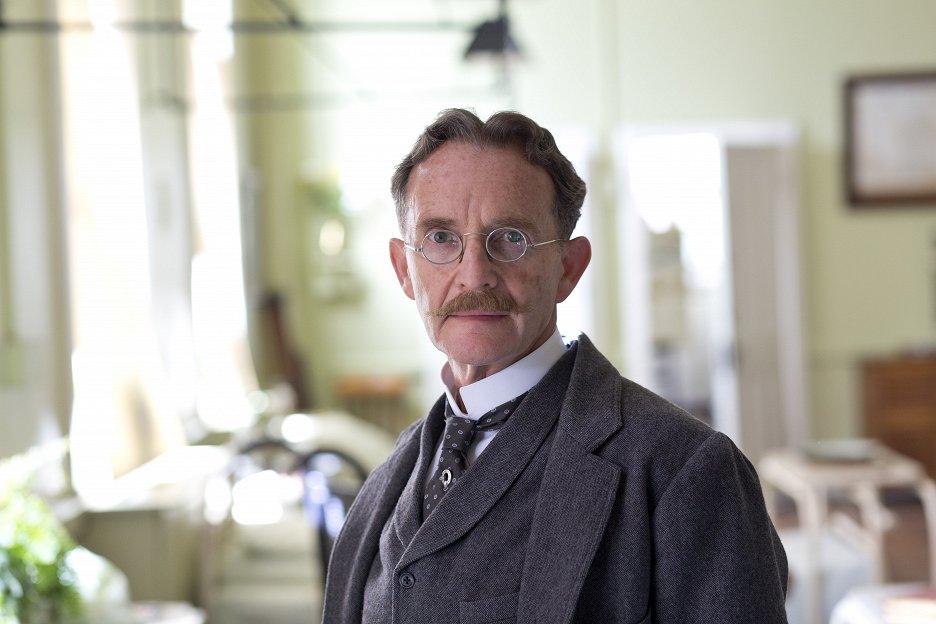 Anton Lesser | ČSFD.cz