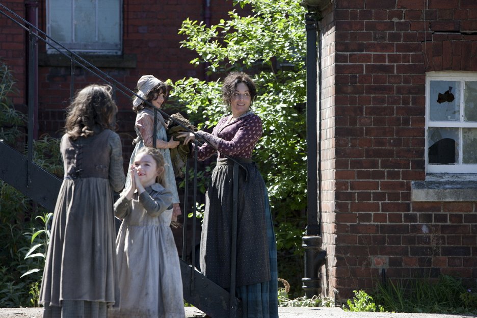 Ripper Street - Tournament of Shadows (S01E06) (2012) | ČSFD.cz