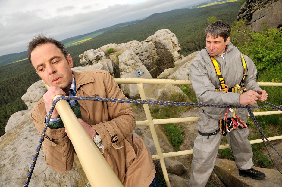 Alles Klara - Das Opfer vom Regenstein (S02E09) (2013) | ČSFD.sk