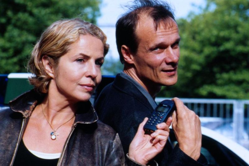 Volejte policii 110 - Fluch der guten Tat (S30E09) (2001) | ČSFD.cz