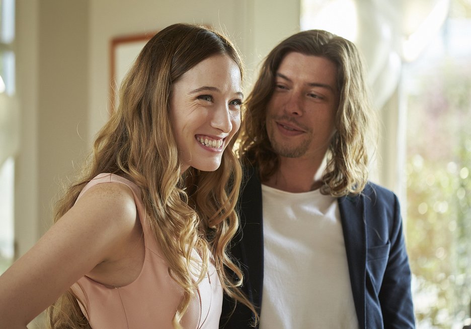 The Beautiful Lie (2015) | ČSFD.sk