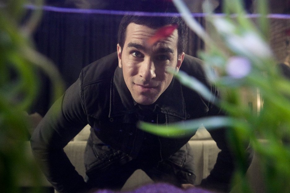 The Almighty Johnsons - Goddesses, Axl, Come in All Forms (S01E06 ...